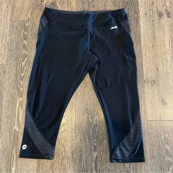 Avia | Pants & Jumpsuits | Avia Black Charcoal Striped Cropped Workout ...